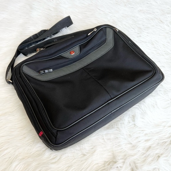 SwissGear | Other | Swissgear Laptop Carrying Case Bag 5 | Poshmark